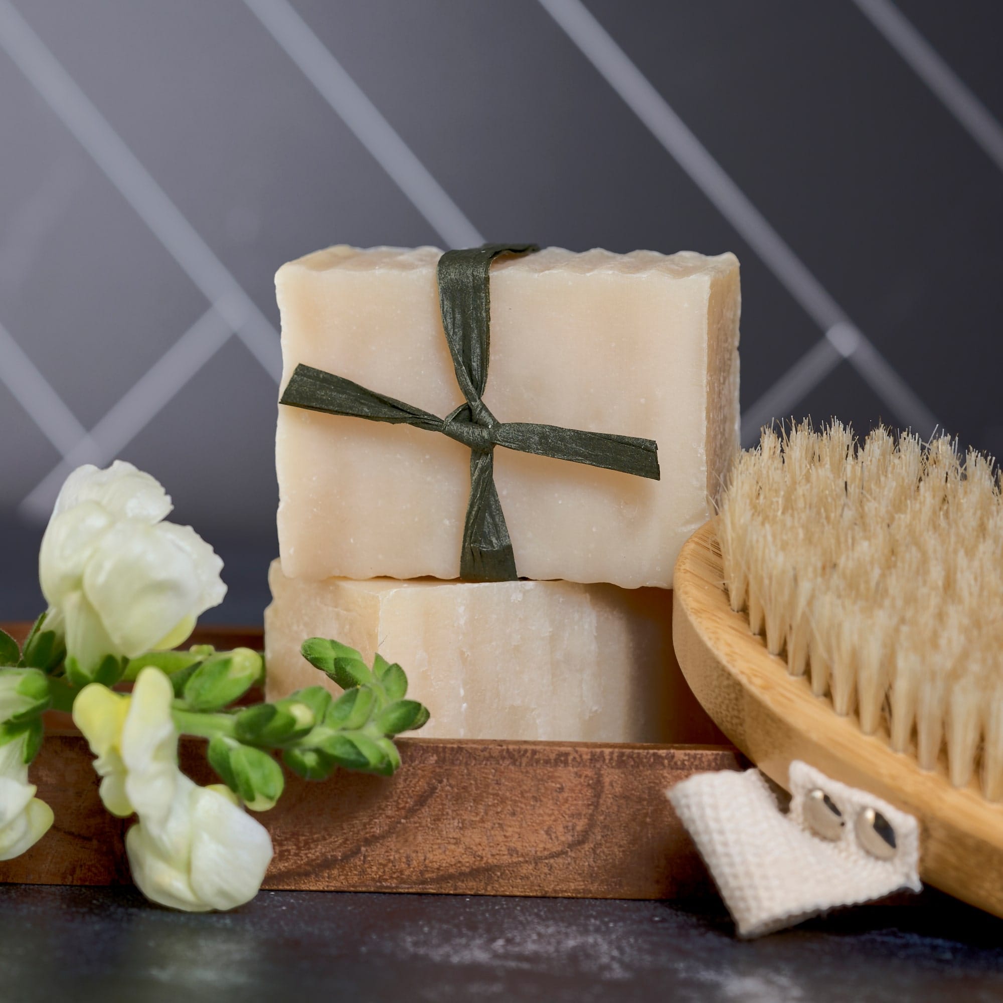 Luxurious Handmade Vegan Soap with Exotic Sandalwood Fragrance - Blue ...